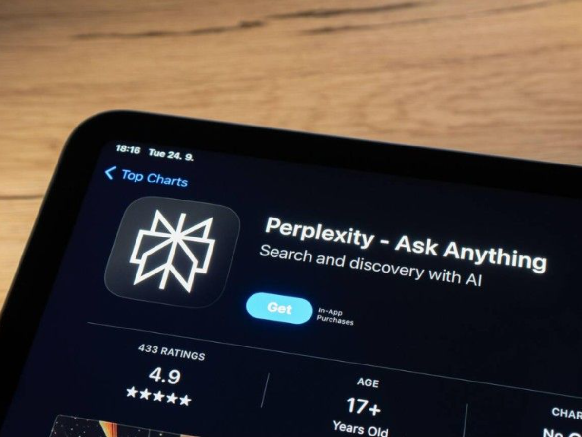 Perplexity Officially “Lands” on iOS: AI Voice Assistant Now Available on iPhone